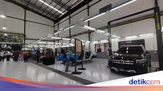 Melihat Bengkel Cat Mercedes-Benz Berstandar Jerman di Cilandak