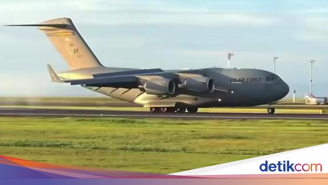 Pesawat US Air Force One Kembali Mendarat di Bandara Bali, Ini Misinya