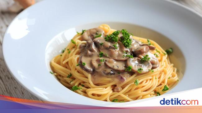 Menu Harian Ramadan 15: Spaghetti dan Lumpia Isi Jamur yang Menggoda Selera