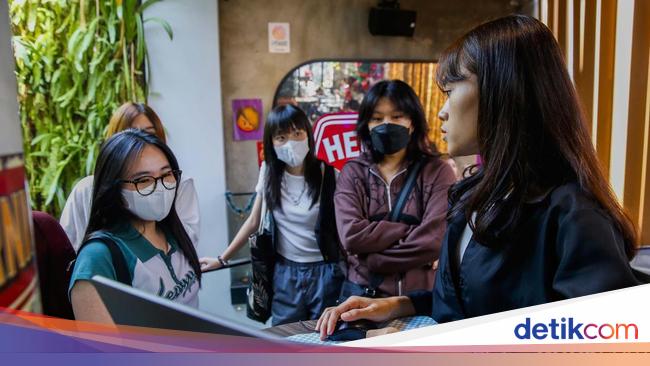 Wajah-wajah Jutek Bikin Emosi di Karen's Diner