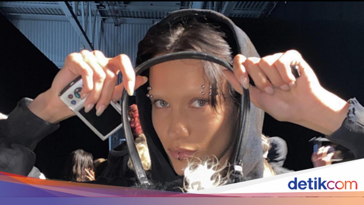 10 Inspirasi Gaya Rambut Belah Tengah Agar Tampil Menawan