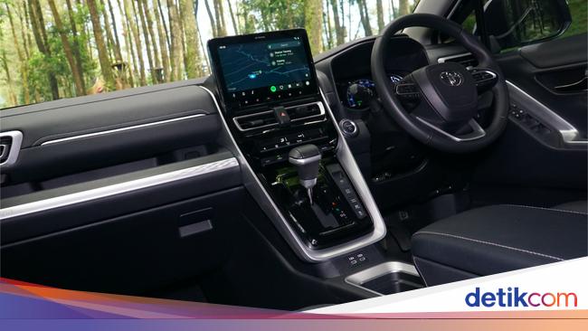 Ada Huruf 'S' di Tuas Transmisi Kijang Innova Zenix Hybrid, Kapan ...