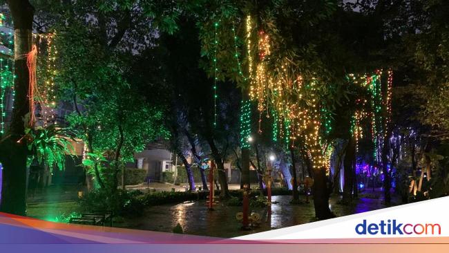Melihat Jakarta Light Festival di Taman Sumenep Jakarta Pusat