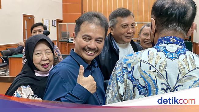 Vonis Banding Roy Suryo Diperberat, Tambah Denda Rp 150 Juta Vonis Banding Roy Suryo Diperberat, Tambah Denda Rp 150 Juta