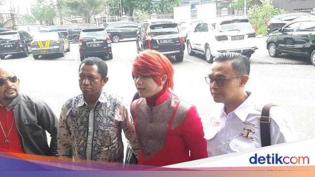 Marcel Radhival Si Pesulap Merah Datangi Polres Jakarta Selatan, Ada Apa? Marcel Radhival Si Pesulap Merah Datangi Polres Jakarta Selatan, Ada Apa?