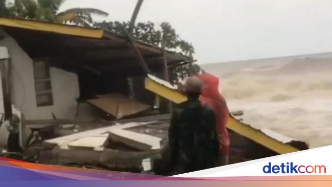 Banjir Rob di Majene, 500 Rumah Terdampak, 12 di Antaranya Rusak Berat