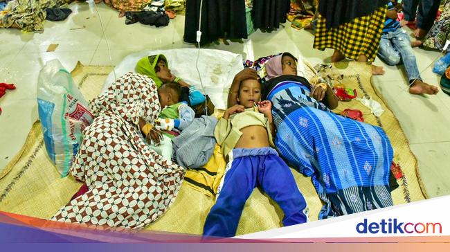Derita Pengungsi Rohingya, Sakit dan Terdampar di Aceh Derita Pengungsi Rohingya, Sakit dan Terdampar di Aceh