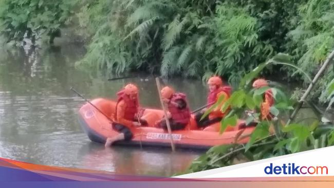 Remaja Bogor yang Hilang Tenggelam di Danau Saminten Ditemukan Tewas Remaja Bogor yang Hilang Tenggelam di Danau Saminten Ditemukan Tewas