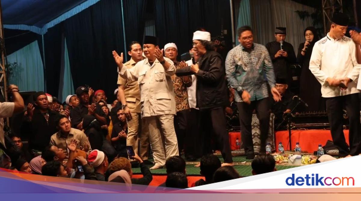 Saat Prabowo Bela Jokowi di Acara Cak Nun Terkait Stunting