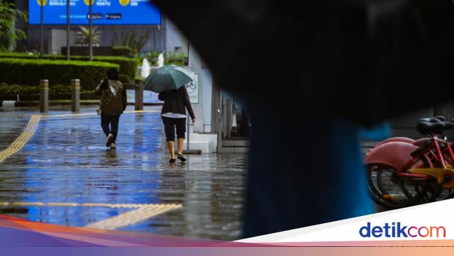 Prakiraan Cuaca Hari Ini Makassar 14 November Hujan Ringan Siang Sore