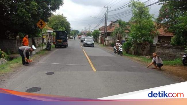 Avanza Tabrak Scoopy di Banjar, ABG Tewas
