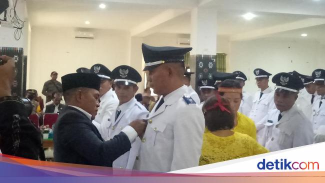 Kelakar Bupati Endi Ingatkan Istri 61 Kades Baru di Manggarai Barat