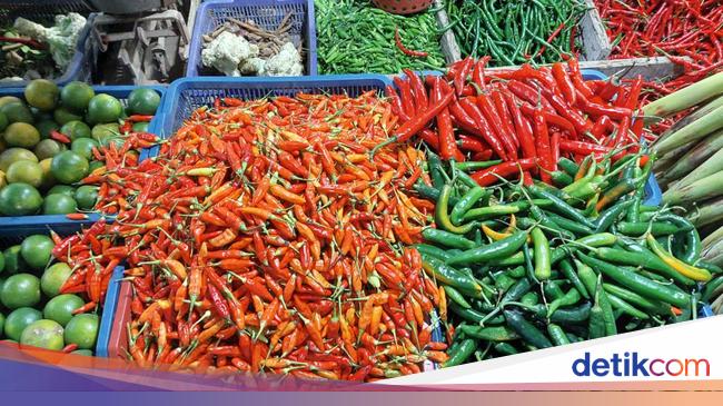 Cek Bun! Daftar Harga Pangan Jelang Tahun Baru, Cabai Melejit-Telur Turun