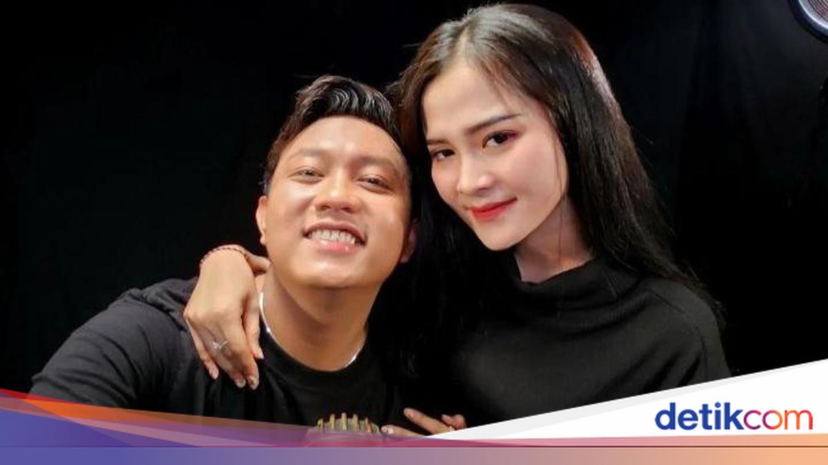 Lirik Lagu Kalih Welasku yang Dinyanyikan Denny Caknan