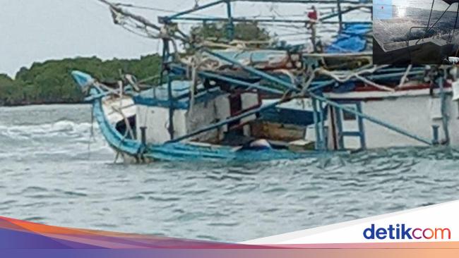 Kapal Menuju Pulau Harapan Kepulauan Seribu Tenggelam Usai Tabrak Karang