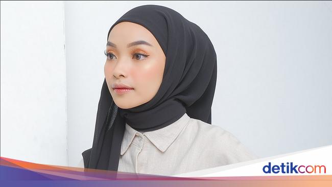 6 Tutorial Hijab Paling Hits di 2022, Pashmina Instan Hingga Hijab Segitiga