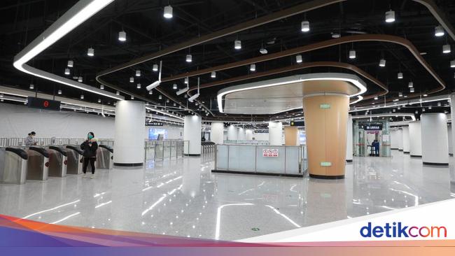 Baru Dibuka, Stasiun Kereta Bawah tanah di Xi'an China Sepi Penumpang