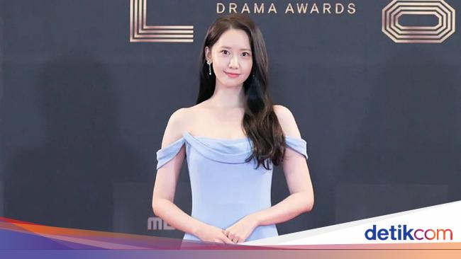 8 Gaya Artis Korea di MBC Drama Awards 2022, Yoona Pakai Gaun Rp 147 Juta