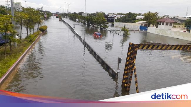 Jalan Kaligawe Lumpuh gegara Banjir, Semarang-Demak Bisa Lewat Rute Ini