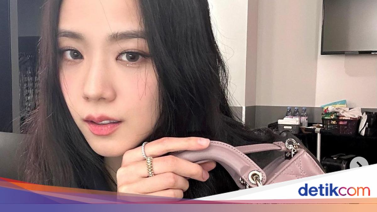 7 Foto Jisoo BLACKPINK, Jadi Personel Terakhir yang Debut Solo di 2023