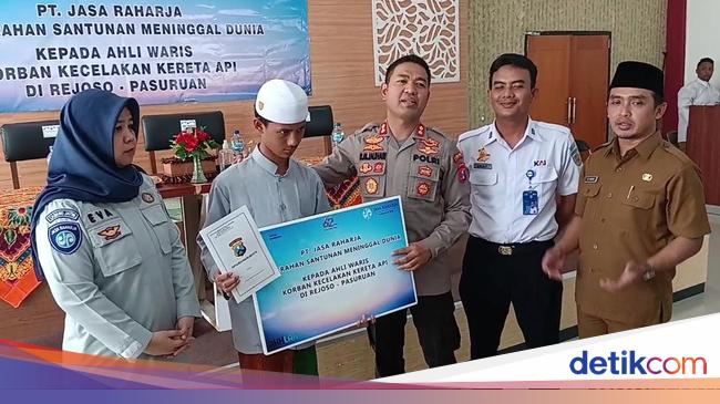 Anak Sulung Korban Sekeluarga Tewas Tertabrak KA di Pasuruan Dapat Santunan
