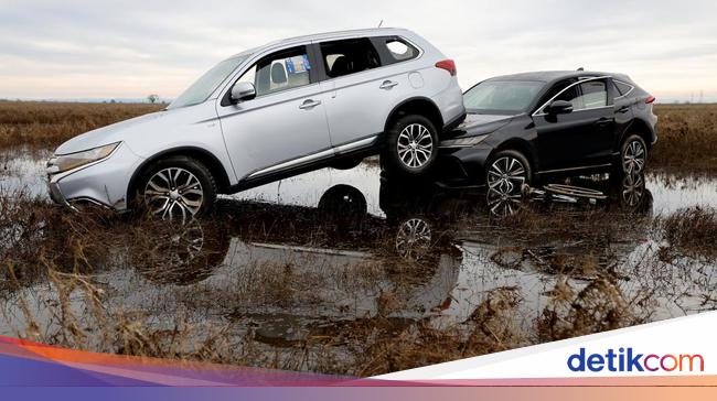 Mobil-mobil di California Saling Tumpuk Imbas Terseret Badai