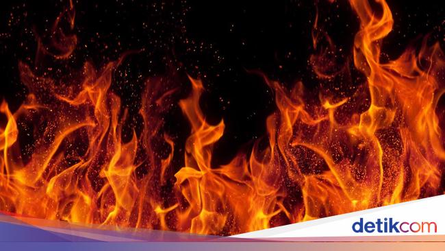 5 Hal Diketahui Soal Kebakaran Pasar Besi di Tasikmalaya 5 Hal Diketahui Soal Kebakaran Pasar Besi di Tasikmalaya