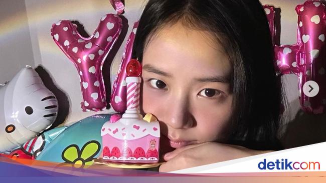 6 Gaya Jisoo BLACKPINK Rayakan Ultah ke-28 Bertema Hello Kitty