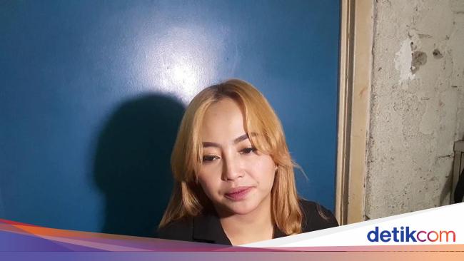 Mpok Alpa Hampir Usir Suami Usai Uang Miliaran Ditilap Sahabat