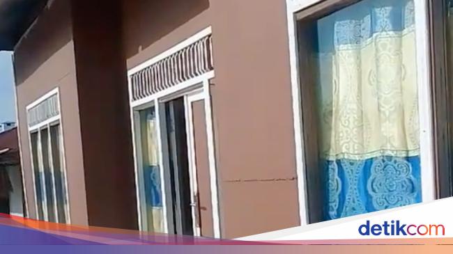 Potret Rumah Apung di Kalimantan Viral, Banyak Barang Tapi Sedap Dipandang