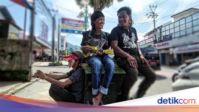 Cerita Singkat dari Anak Punk di Pesisir Palabuhanratu