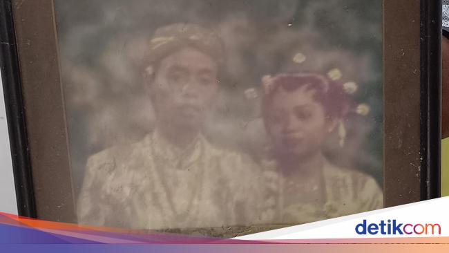 Akhir Perjuangan Mbak Pon Mencari Kabar Wiji Thukul Akhir Perjuangan Mbak Pon Mencari Kabar Wiji Thukul