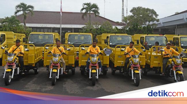 Potret Truk-Motor Roda Tiga Baru untuk Atasi Sampah di Serang