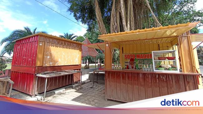 PKL Alun-alun Kota Blitar Direlokasi ke Tempat yang Bau Kotoran PKL Alun-alun Kota Blitar Direlokasi ke Tempat yang Bau Kotoran