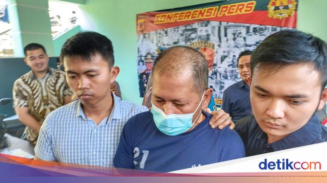 Jabar Hari Ini: Terungkap Aksi Pria Bandung Rekam-Jual Video Intip CD Jabar Hari Ini: Terungkap Aksi Pria Bandung Rekam-Jual Video Intip CD