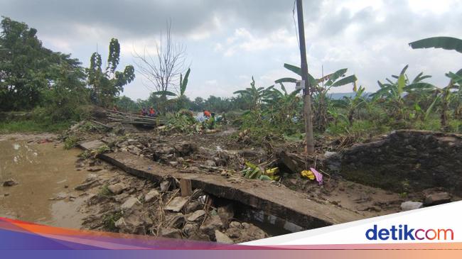 Penampakan Tanggul Jebol Penyebab Banjir di Dinar Indah Semarang