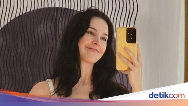 7 Potret Wanita Mandi Hanya 3 Kali Sebulan Mengaku Tak Pernah Bau Badan