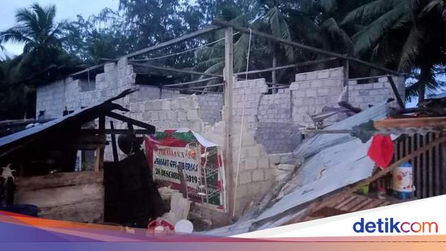 Update Dampak Gempa M 7,5 Maluku, 92 Rumah di Tanimbar Rusak Update Dampak Gempa M 7,5 Maluku, 92 Rumah di Tanimbar Rusak