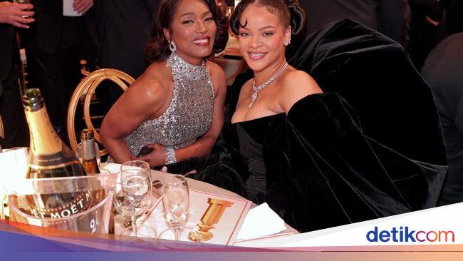 Brad Pitt hingga Rihanna Menikmati Hidangan di Golden Globe Awards 2023