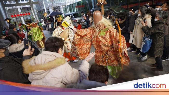 Melihat Festival Tujuh Dewa Keberuntungan Jepang