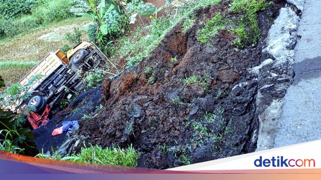 Walhi-DLH Soroti Bahaya Ceceran Limbah Batu Bara di Sukabumi