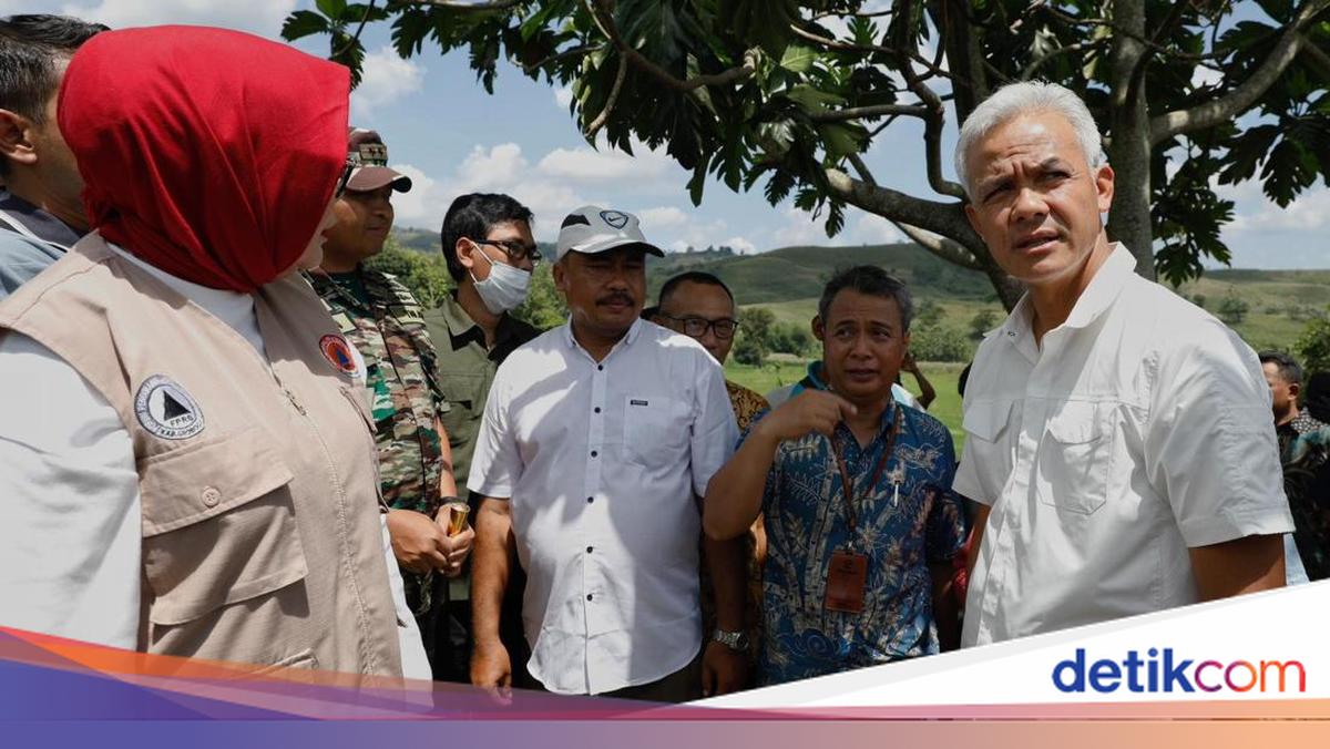Atasi Banjir-Longsor, Ganjar Galakkan Penanaman Pohon di Kendeng Utara