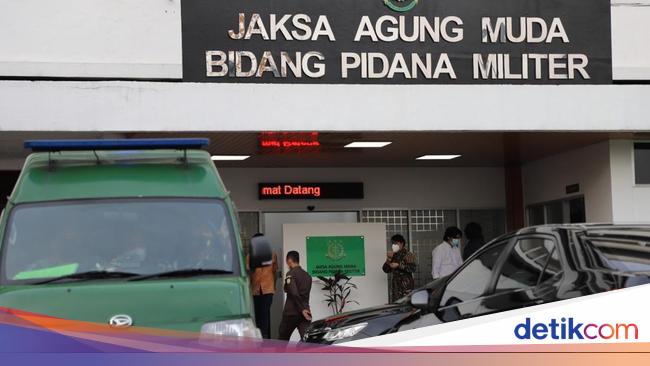 Kejagung Tahan 4 Tersangka Kasus Korupsi Satelit, Termasuk Eks Dirjen ... Kejagung Tahan 4 Tersangka Kasus Korupsi Satelit, Termasuk Eks Dirjen ...