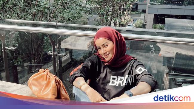 Olla Ramlan Angkat Bicara Soal Foto Tanpa Hijab Bocor dari Close Friend IG
