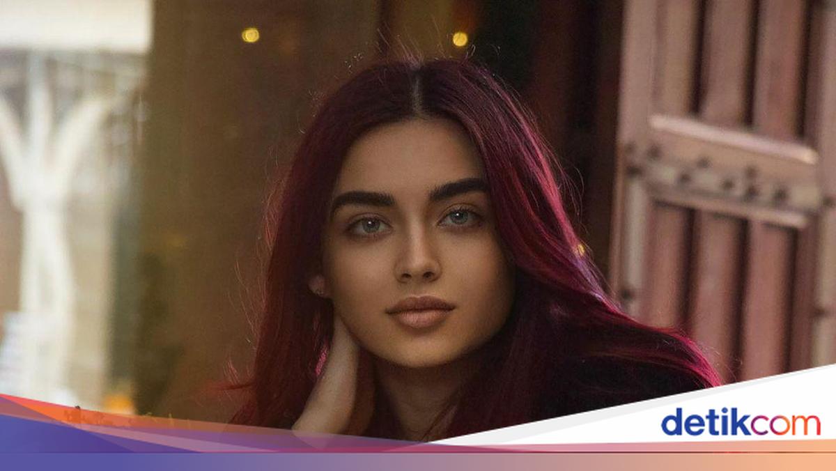 Zara, Streamer Jelita OnlyFans Raih Gelar Banyak karena Hobi Kuliah