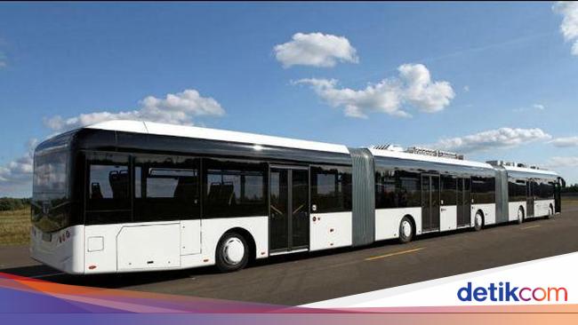 Bus Terpanjang di Dunia: Bisa Bawa 256 Penumpang, Punya 5 As Roda