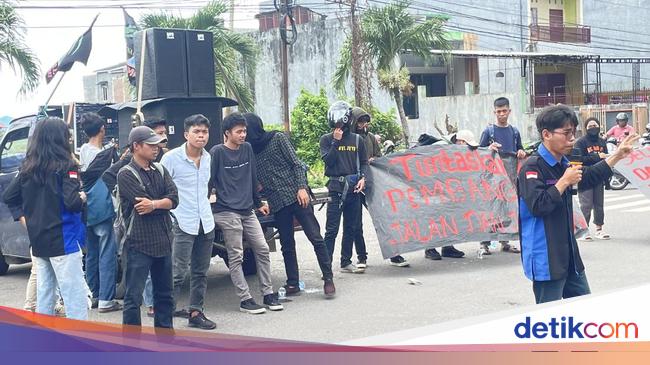 Desakan Perbaikan Jalan di Pinrang gegara Ibu Hamil Wafat Usai Ditandu 7 Km