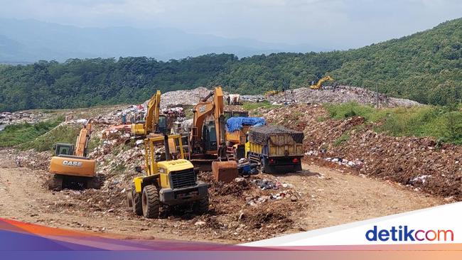 Sampah dari Bandung yang Dibuang ke TPA Sarimukti Terus Meningkat