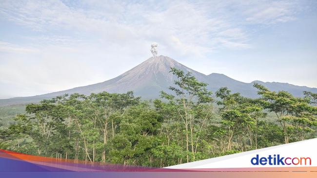 Gunung Semeru Kembali Erupsi, Tinggi Letusan Capai 1.000 Meter