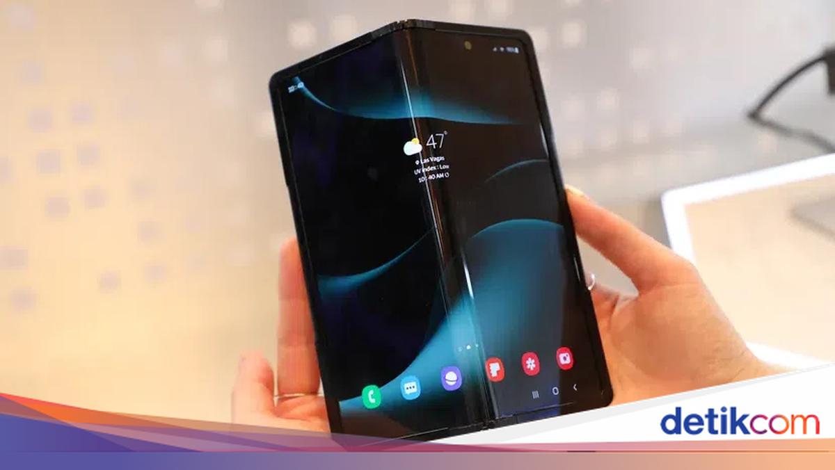 Samsung Pamer Prototipe HP Layar Lipat yang Bisa Diputar 360 Derajat